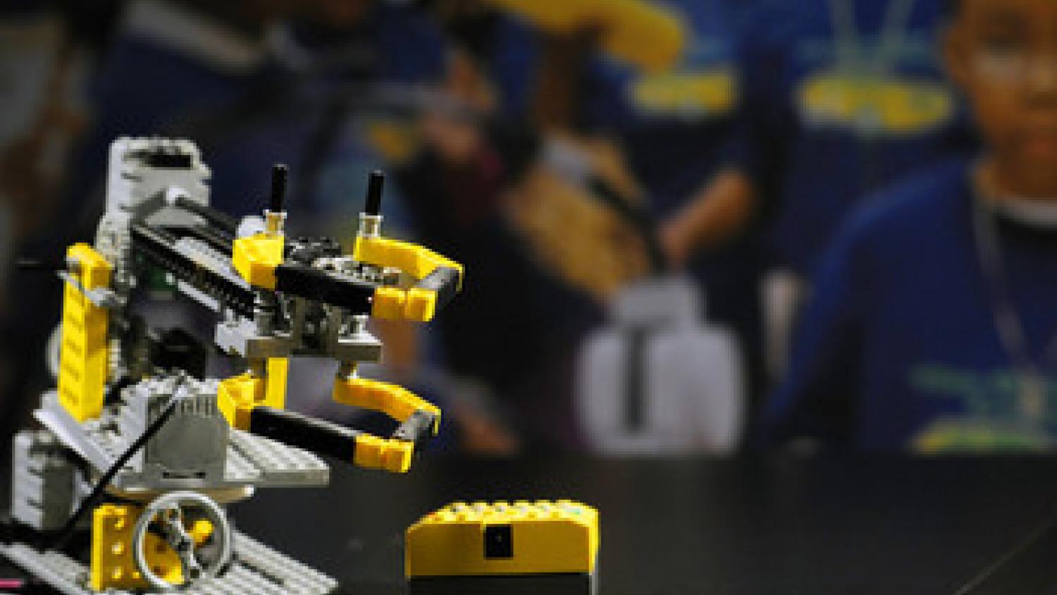 Brooklyn Robots Teach Math, Science and Engineering at First National ...