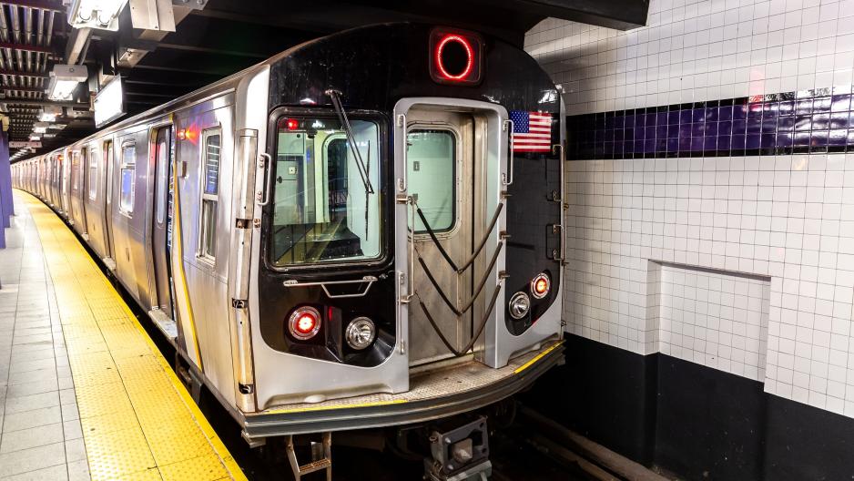 Subway air pollution disproportionately impacts New York City's minority and low-income ...